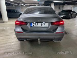 Pelēks Mercedes-Benz A-Class 2020 Tallina, ar dzinēja tilpumu 1.30 L un nobraukumu 106 tūkst. km par 22900 €, foto 10 vietnē AUTOMOTO.COM.LV