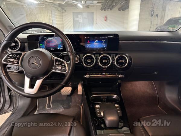 Grey Mercedes-Benz A-Class 2020 in Tallinn, with an engine capacity of 1.30 L and mileage of 106 thousand km for 22900 €, photo 10 on AUTOMOTO.COM.LV