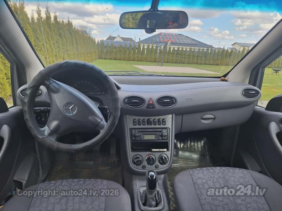Pelēks Mercedes-Benz A-Class 2002 Tallina, ar dzinēja tilpumu 1.70 L un nobraukumu 0 tūkst. km par 1050 €, foto 3 vietnē AUTOMOTO.COM.LV