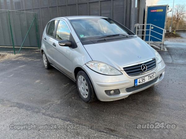 Pelēks Mercedes-Benz A-Class 2005 Tallina, ar dzinēja tilpumu 2.00 L un nobraukumu 277 tūkst. km par 1499 €, foto 1 vietnē AUTOMOTO.COM.LV