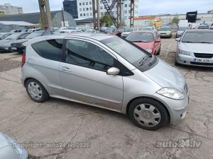 Pelēks Mercedes-Benz A-Class 2005 Tallina, ar dzinēja tilpumu 2.00 L un nobraukumu 226 tūkst. km par 799 €, foto  vietnē AUTOMOTO.COM.LV