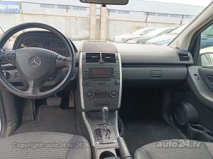 Pelēks Mercedes-Benz A-Class 2005 Tallina, ar dzinēja tilpumu 2.00 L un nobraukumu 226 tūkst. km par 799 €, foto 6 vietnē AUTOMOTO.COM.LV