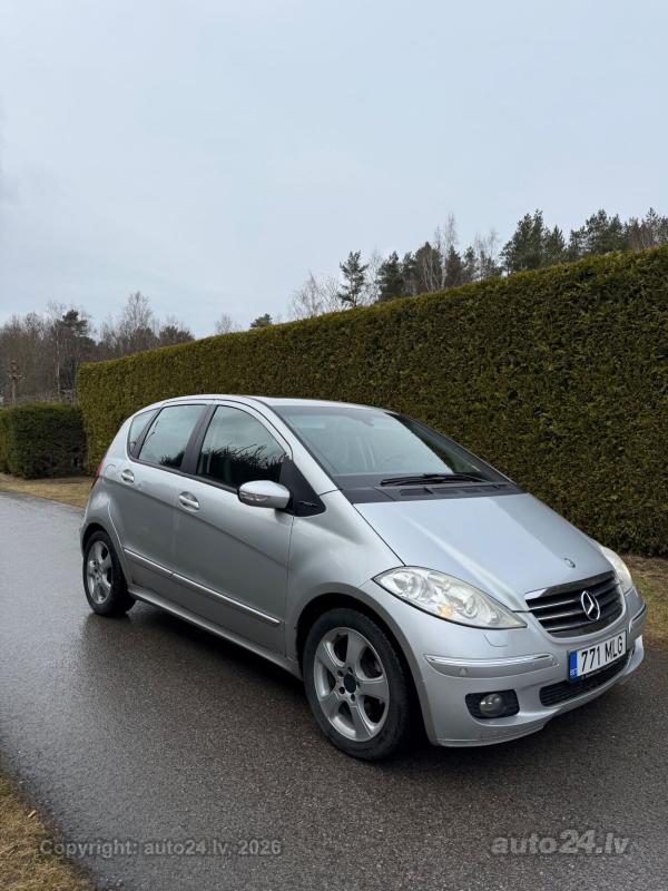 Pelēks Mercedes-Benz A-Class 2008 Tallina, ar dzinēja tilpumu 2.00 L un nobraukumu 182 tūkst. km par 2499 €, foto 1 vietnē AUTOMOTO.COM.LV