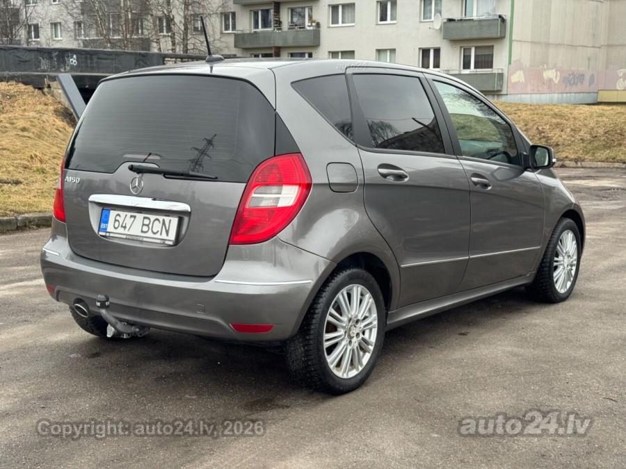 Grey Mercedes-Benz A-Class 2010 in Tallinn, with an engine capacity of 1.50 L and mileage of 158 thousand km for 4200 €, photo 3 on AUTOMOTO.COM.LV