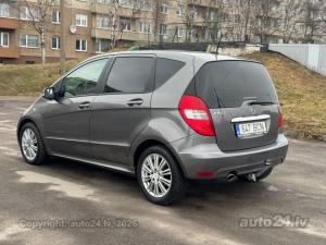 Grey Mercedes-Benz A-Class 2010 in Tallinn, with an engine capacity of 1.50 L and mileage of 158 thousand km for 4200 €, photo 4 on AUTOMOTO.COM.LV