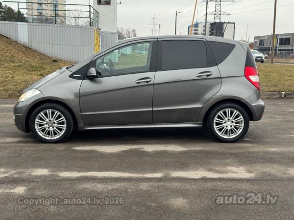 Grey Mercedes-Benz A-Class 2010 in Tallinn, with an engine capacity of 1.50 L and mileage of 158 thousand km for 4200 €, photo 5 on AUTOMOTO.COM.LV