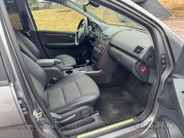 Grey Mercedes-Benz A-Class 2010 in Tallinn, with an engine capacity of 1.50 L and mileage of 158 thousand km for 4200 €, photo 11 on AUTOMOTO.COM.LV