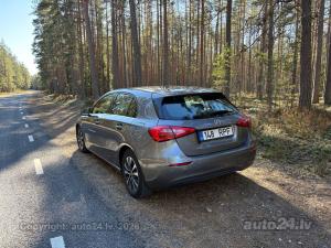 Pelēks Mercedes-Benz A-Class 2019 Tallina, ar dzinēja tilpumu 1.50 L un nobraukumu 196 tūkst. km par 13000 €, foto 5 vietnē AUTOMOTO.COM.LV