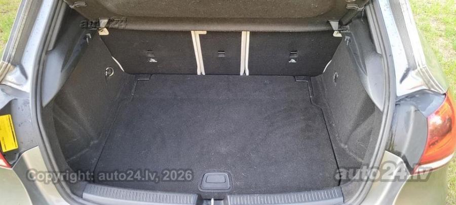 Grey Mercedes-Benz A-Class 2019 in Tallinn, with an engine capacity of 1.50 L and mileage of 260 thousand km for 12500 €, photo 14 on AUTOMOTO.COM.LV