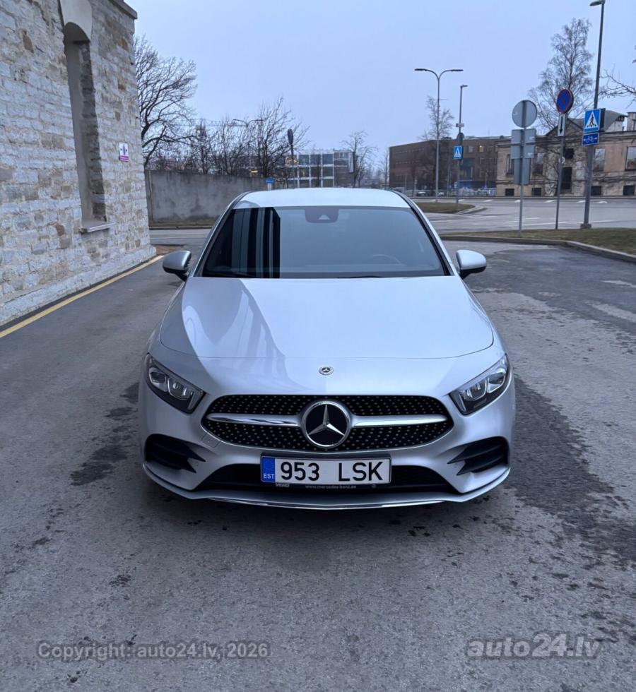 Pelēks Mercedes-Benz A-Class 2020 Tallina, ar dzinēja tilpumu 1.30 L un nobraukumu 83 tūkst. km par 22800 €, foto 5 vietnē AUTOMOTO.COM.LV