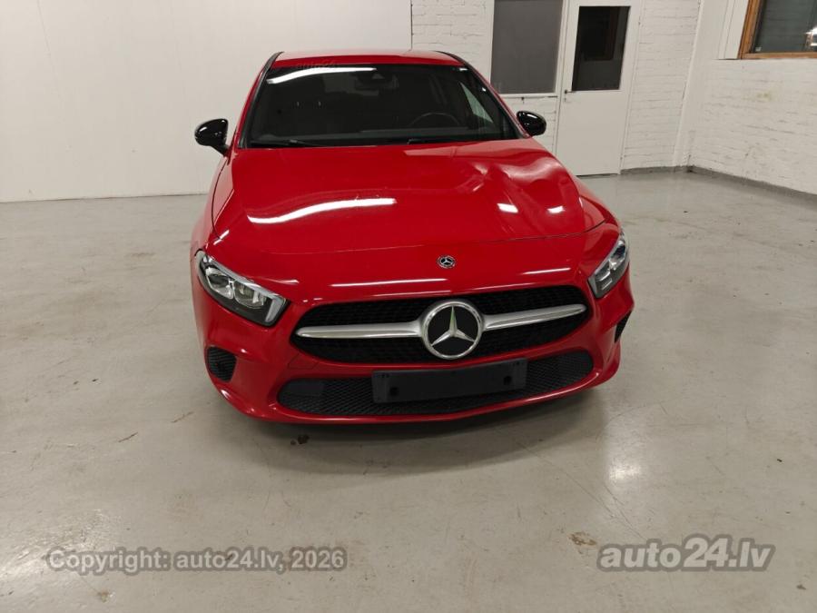 Sarkans Mercedes-Benz A-Class 2018 Tallina, ar dzinēja tilpumu 1.50 L un nobraukumu 215 tūkst. km par 14900 €, foto 1 vietnē AUTOMOTO.COM.LV