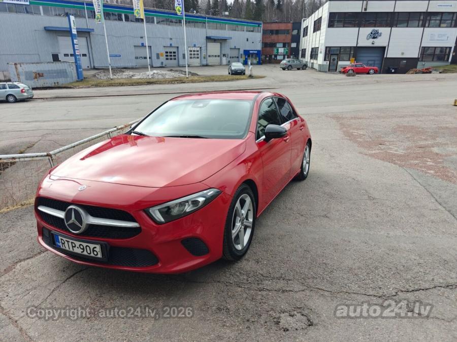 Sarkans Mercedes-Benz A-Class 2018 Tallina, ar dzinēja tilpumu 1.50 L un nobraukumu 215 tūkst. km par 14900 €, foto 15 vietnē AUTOMOTO.COM.LV