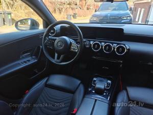 Sarkans Mercedes-Benz A-Class 2018 Tallina, ar dzinēja tilpumu 1.50 L un nobraukumu 215 tūkst. km par 14900 €, foto 22 vietnē AUTOMOTO.COM.LV