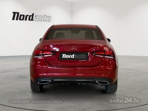 Sarkans Mercedes-Benz A-Class 2022 Tallina, ar dzinēja tilpumu 1.30 L un nobraukumu 81 tūkst. km par 27900 €, foto 5 vietnē AUTOMOTO.COM.LV