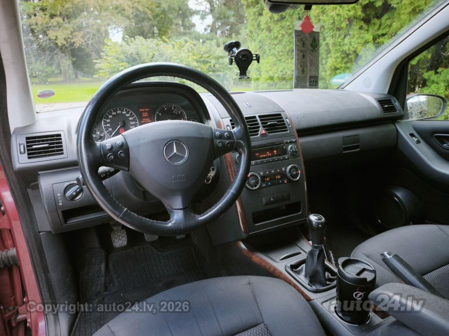 Sarkans Mercedes-Benz A-Class 2006 Tartu, ar dzinēja tilpumu 1.70 L un nobraukumu 248 tūkst. km par 2999 €, foto 11 vietnē AUTOMOTO.COM.LV