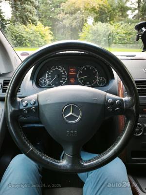 Sarkans Mercedes-Benz A-Class 2006 Tartu, ar dzinēja tilpumu 1.70 L un nobraukumu 248 tūkst. km par 2999 €, foto 12 vietnē AUTOMOTO.COM.LV