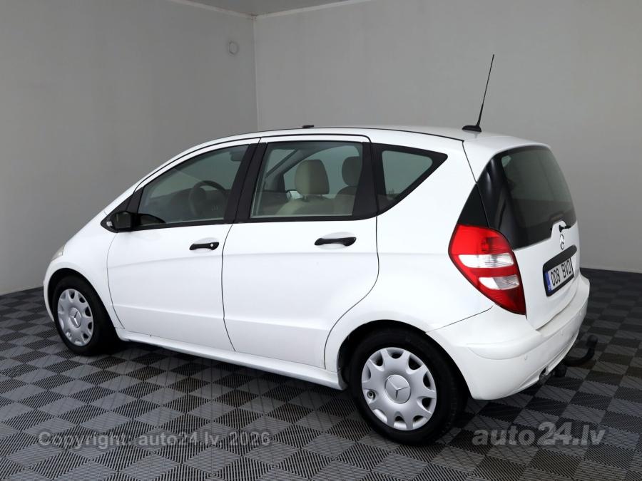 White Mercedes-Benz A-Class 2005 in Tallinn, with an engine capacity of 1.50 L and mileage of 184 thousand km for 1499 €, photo 5 on AUTOMOTO.COM.LV