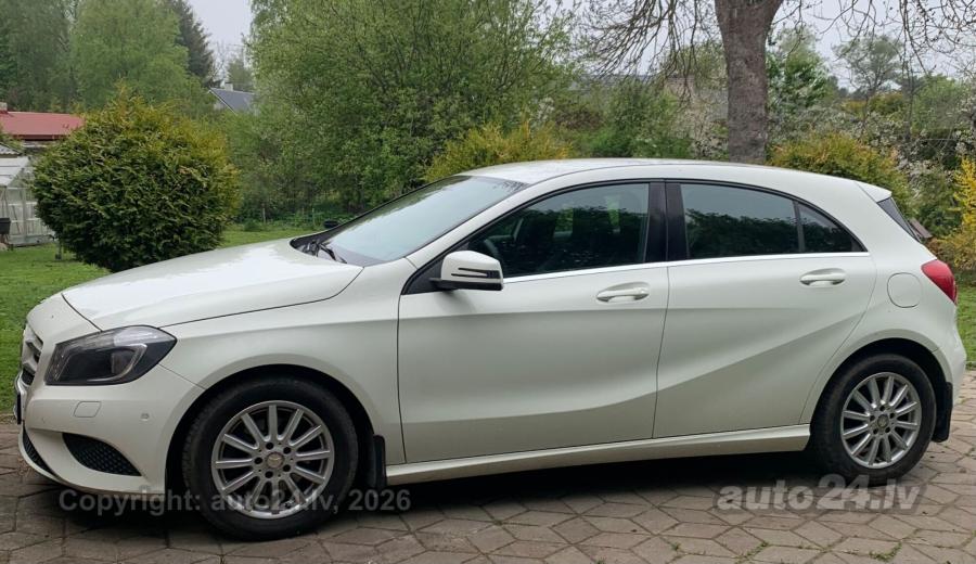 Balts Mercedes-Benz A-Class 2012 Tallina, ar dzinēja tilpumu 1.60 L un nobraukumu 139 tūkst. km par 10900 €, foto 3 vietnē AUTOMOTO.COM.LV