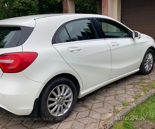 White Mercedes-Benz A-Class 2012 in Tallinn, with an engine capacity of 1.60 L and mileage of 139 thousand km for 10900 €, photo 7 on AUTOMOTO.COM.LV