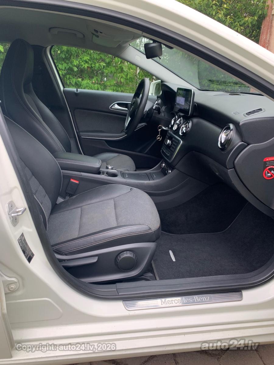 Balts Mercedes-Benz A-Class 2012 Tallina, ar dzinēja tilpumu 1.60 L un nobraukumu 139 tūkst. km par 10900 €, foto 11 vietnē AUTOMOTO.COM.LV