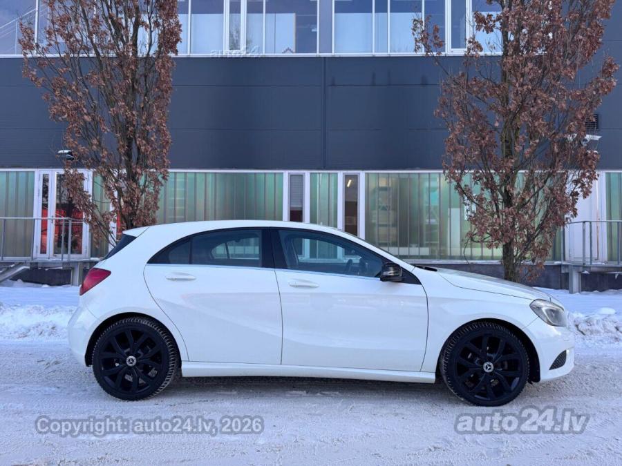 Balts Mercedes-Benz A-Class 2013 Tallina, ar dzinēja tilpumu 1.80 L un nobraukumu 185 tūkst. km par 8950 €, foto 4 vietnē AUTOMOTO.COM.LV