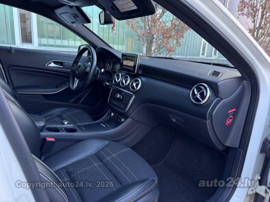 Balts Mercedes-Benz A-Class 2013 Tallina, ar dzinēja tilpumu 1.80 L un nobraukumu 185 tūkst. km par 8950 €, foto 10 vietnē AUTOMOTO.COM.LV