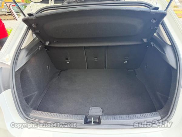 White Mercedes-Benz A-Class 2021 in Rakvere, with an engine capacity of 1.30 L and mileage of 205 thousand km for 22500 €, photo 9 on AUTOMOTO.COM.LV