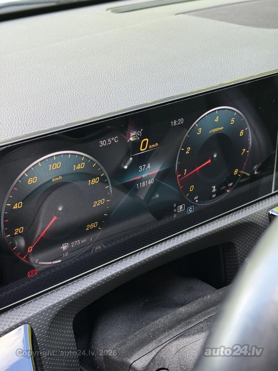 White Mercedes-Benz A-Class 2019 in Tallinn, with an engine capacity of 1.30 L and mileage of 118 thousand km for 22900 €, photo 7 on AUTOMOTO.COM.LV