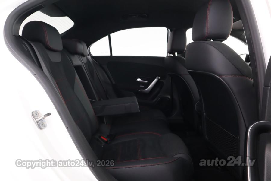 Balts Mercedes-Benz A-Class 2025 Tallina, ar dzinēja tilpumu 1.30 L un nobraukumu 23 tūkst. km par 38900 €, foto 11 vietnē AUTOMOTO.COM.LV