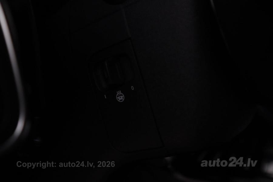 Balts Mercedes-Benz A-Class 2025 Tallina, ar dzinēja tilpumu 1.30 L un nobraukumu 23 tūkst. km par 38900 €, foto 18 vietnē AUTOMOTO.COM.LV