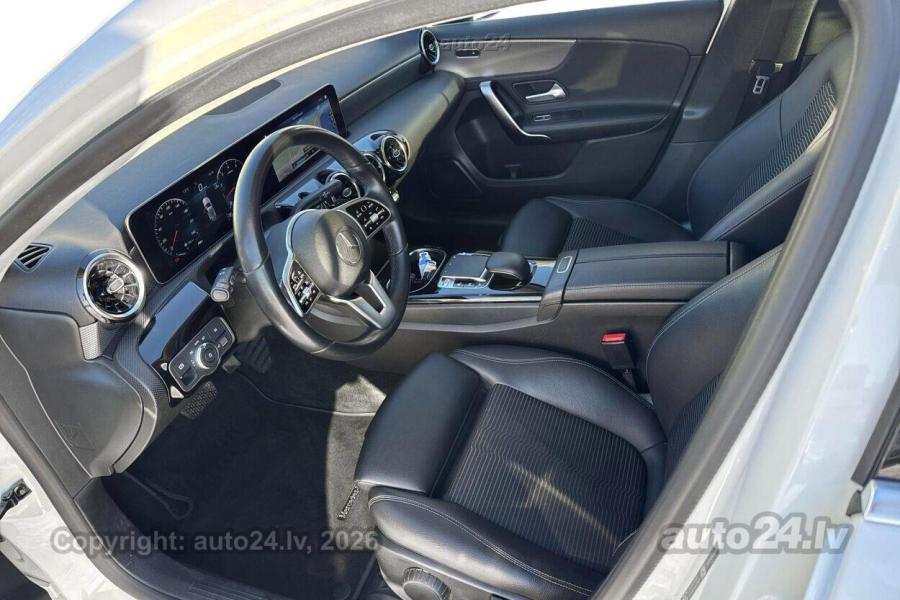 Balts Mercedes-Benz A-Class 2018 Pērnava, ar dzinēja tilpumu 1.30 L un nobraukumu 123 tūkst. km par 18400 €, foto 9 vietnē AUTOMOTO.COM.LV