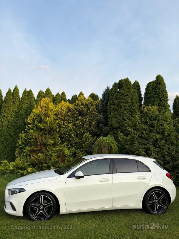 Mercedes-Benz A-Class 2018 in Tallinn on AUTOMOTO.COM.LV White Mercedes-Benz A-Class 2018 in Tallinn, with an engine capacity of 1.50 L and mileage of 225 thousand km for 15990 €, photo 4 on AUTOMOTO.COM.LV