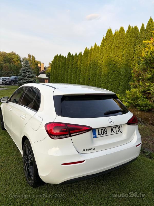 Mercedes-Benz A-Class 2018 in Tallinn on AUTOMOTO.COM.LV White Mercedes-Benz A-Class 2018 in Tallinn, with an engine capacity of 1.50 L and mileage of 225 thousand km for 15990 €, photo 5 on AUTOMOTO.COM.LV