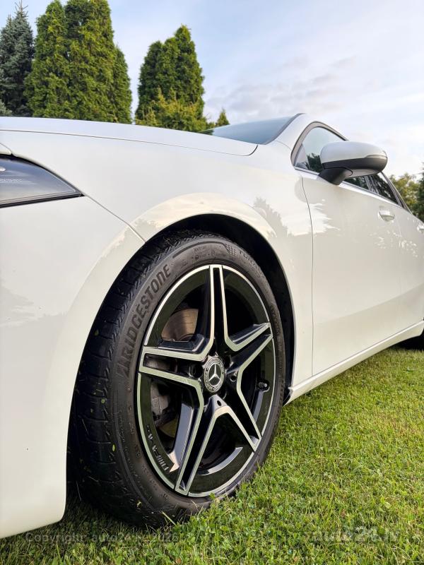 Mercedes-Benz A-Class 2018 in Tallinn on AUTOMOTO.COM.LV White Mercedes-Benz A-Class 2018 in Tallinn, with an engine capacity of 1.50 L and mileage of 225 thousand km for 15990 €, photo 6 on AUTOMOTO.COM.LV