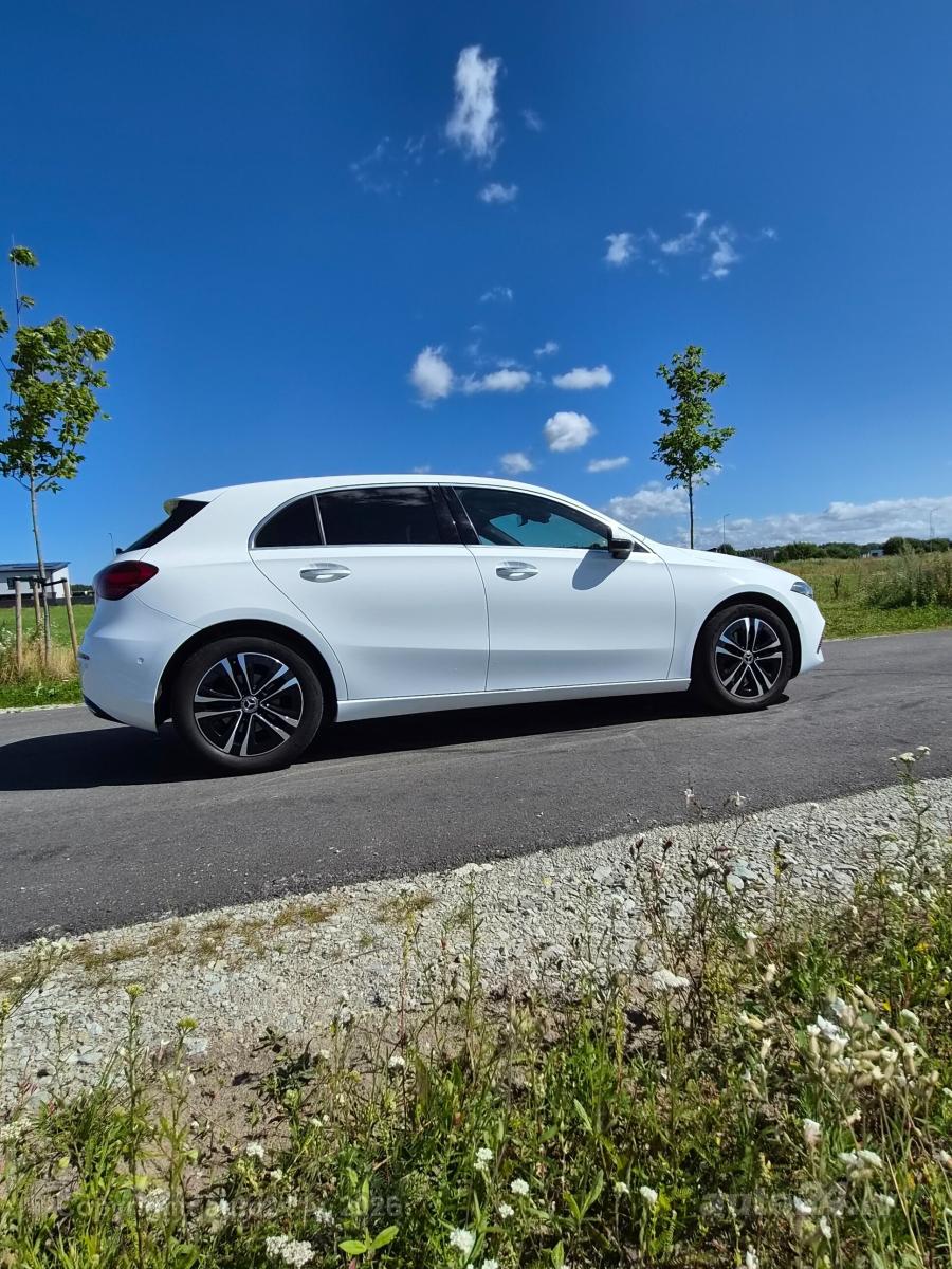 Balts Mercedes-Benz A-Class 2023 Tallina, ar dzinēja tilpumu 1.30 L un nobraukumu 19 tūkst. km par 30100 €, foto 7 vietnē AUTOMOTO.COM.LV