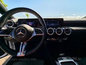 Balts Mercedes-Benz A-Class 2023 Tallina, ar dzinēja tilpumu 1.30 L un nobraukumu 19 tūkst. km par 30100 €, foto 16 vietnē AUTOMOTO.COM.LV