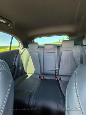 Balts Mercedes-Benz A-Class 2023 Tallina, ar dzinēja tilpumu 1.30 L un nobraukumu 19 tūkst. km par 30100 €, foto 23 vietnē AUTOMOTO.COM.LV