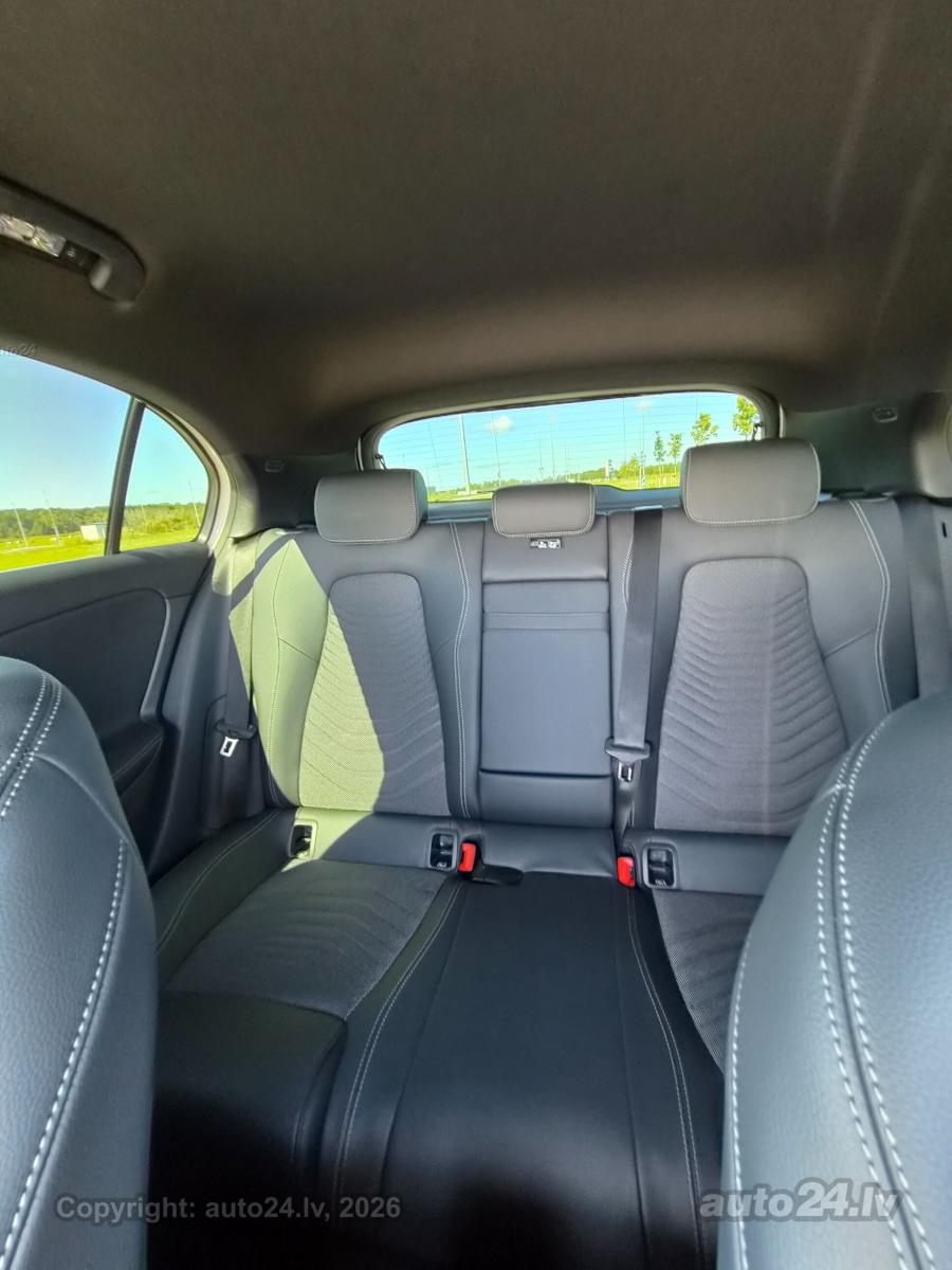 Balts Mercedes-Benz A-Class 2023 Tallina, ar dzinēja tilpumu 1.30 L un nobraukumu 19 tūkst. km par 30100 €, foto 23 vietnē AUTOMOTO.COM.LV