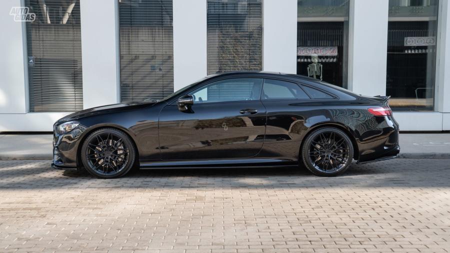 Черный Мерседес AMG E 53 2019 в Вильнюс, объемом двигателя 3.00 л и пробегом 114 тыс. км за 44950 €, фото 9 на AUTOMOTO.COM.LV
