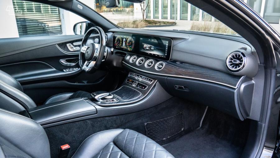 Черный Мерседес AMG E 53 2019 в Вильнюс, объемом двигателя 3.00 л и пробегом 114 тыс. км за 44950 €, фото 21 на AUTOMOTO.COM.LV