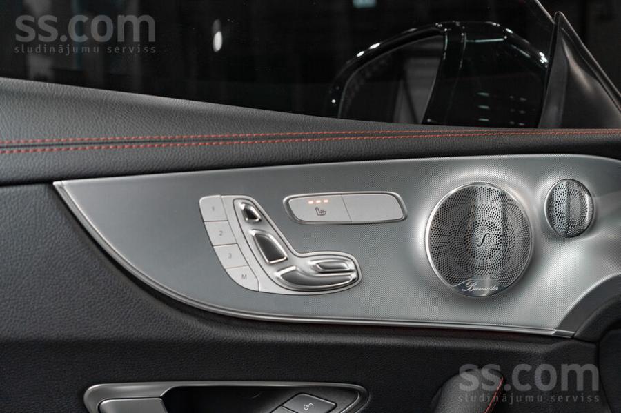 Black Mercedes-Benz amg-e-53 2019 in Riga, with an engine capacity of 3.00 L and mileage of 127 thousand km for 43500 €, photo 14 on AUTOMOTO.COM.LV