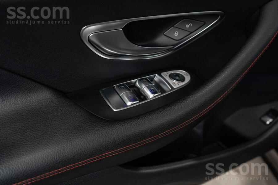 Black Mercedes-Benz amg-e-53 2019 in Riga, with an engine capacity of 3.00 L and mileage of 127 thousand km for 43500 €, photo 15 on AUTOMOTO.COM.LV