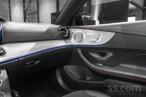 Black Mercedes-Benz amg-e-53 2019 in Riga, with an engine capacity of 3.00 L and mileage of 127 thousand km for 43500 €, photo 32 on AUTOMOTO.COM.LV