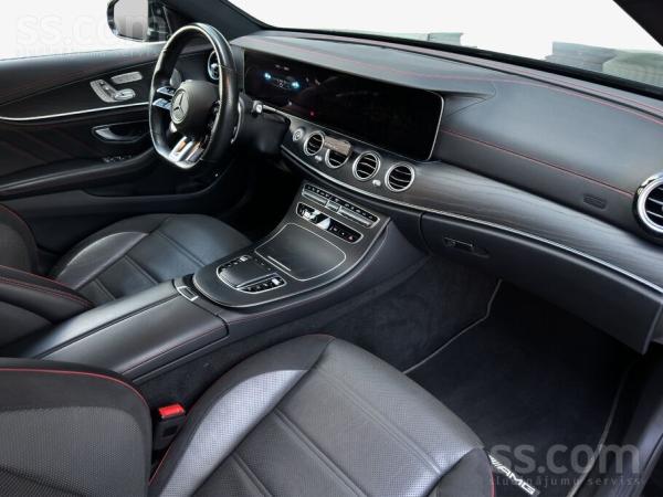 Black Mercedes-Benz amg-e-53 2021 in Riga, with an engine capacity of 3.00 L and mileage of 121 thousand km for 43490 €, photo 6 on AUTOMOTO.COM.LV