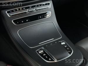Черный Мерседес AMG E 53 2021 в Рига, объемом двигателя 3.00 л и пробегом 121 тыс. км за 41990 €, фото 10 на AUTOMOTO.COM.LV