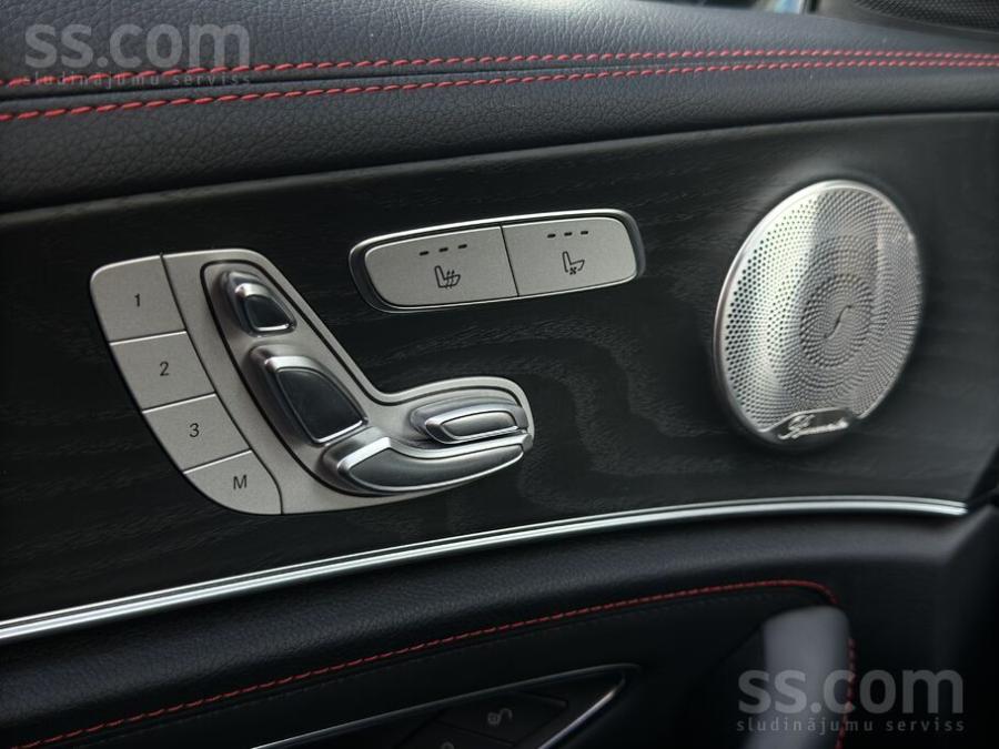 Черный Мерседес AMG E 53 2021 в Рига, объемом двигателя 3.00 л и пробегом 121 тыс. км за 41990 €, фото 12 на AUTOMOTO.COM.LV