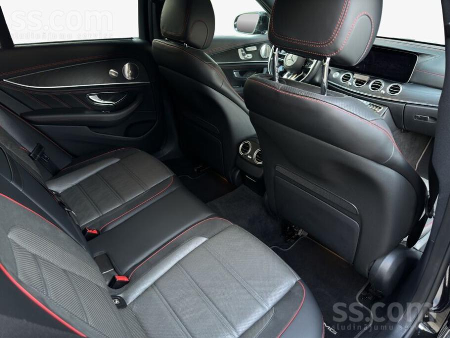 Черный Мерседес AMG E 53 2021 в Рига, объемом двигателя 3.00 л и пробегом 121 тыс. км за 41990 €, фото 13 на AUTOMOTO.COM.LV