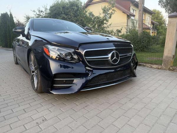 Blue Mercedes-Benz amg-e-53 2020 in Vilnius, with an engine capacity of 3.00 L and mileage of 35 thousand km for 14500 €, photo 1 on AUTOMOTO.COM.LV