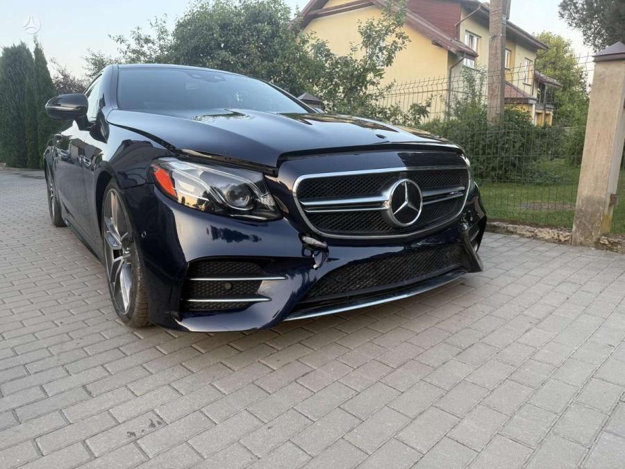 Blue Mercedes-Benz amg-e-53 2020 in Vilnius, with an engine capacity of 3.00 L and mileage of 35 thousand km for 14500 €, photo 1 on AUTOMOTO.COM.LV