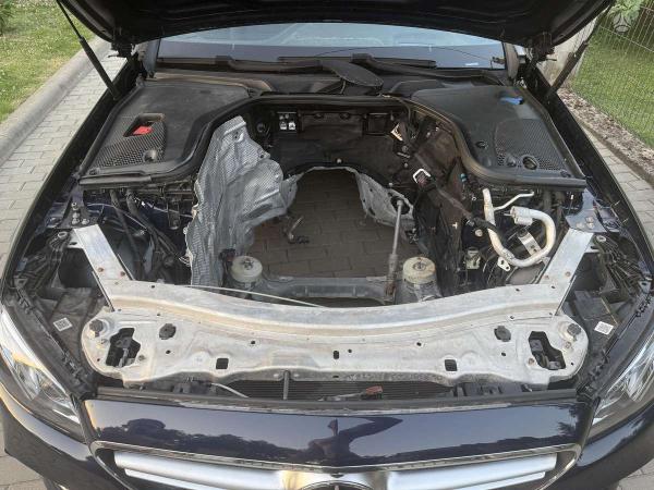 Blue Mercedes-Benz amg-e-53 2020 in Vilnius, with an engine capacity of 3.00 L and mileage of 35 thousand km for 14500 €, photo 8 on AUTOMOTO.COM.LV